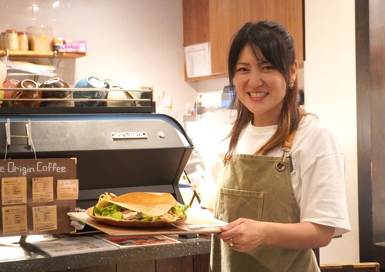 旅館の個室でゆったりくつろげる池袋『Kimi Natural 73+ CAFE』は、おいしくて安心安全な食にこだわる自然派カフェ｜さんたつ by 散歩の達人